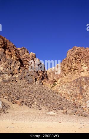 Lawrence.’s Spring, Wadi Rum, Jordan Stock Photo - Alamy