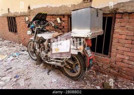Hurghada, Egypt. Retro motorcycles used by locals Stock Photo - Alamy
