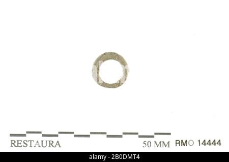The Netherlands Middle Ages, ring, copper alloy, 2.0 x 2.0 cm, x, the ...