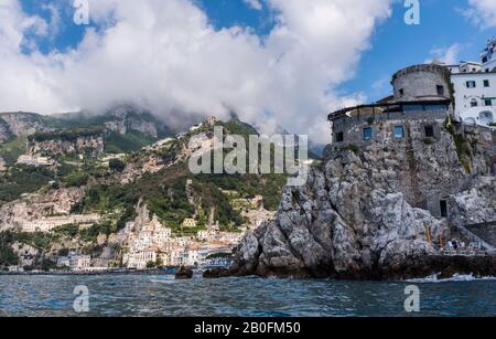 Saracen tower on the Amalfi coast, Italy Views of the Amalfi coast from ...
