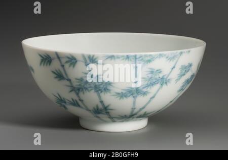 Chueh-chi-Yung-Cheng, Cup, 1723–35, hard-paste porcelain Stock Photo ...