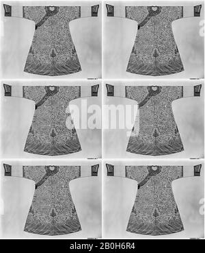 Emperor's Twelve-Symbol robe, China, Qing dynasty (1644–1911), Daoguang ...