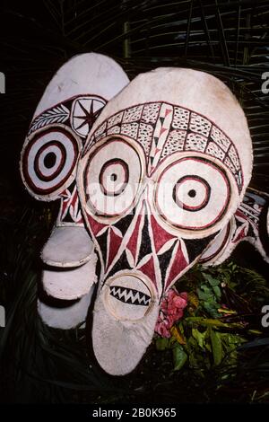 Baining Fire Dance, Papua New Guinea Stock Photo - Alamy