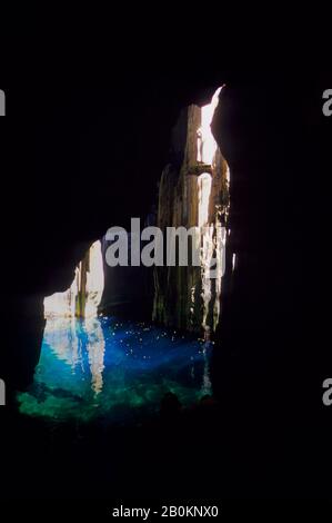 Sawa-I-Lau Caves, Yasawa, Fiji, South Pacific Stock Photo - Alamy