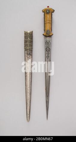 Turkish dagger, 19. century Stock Photo - Alamy