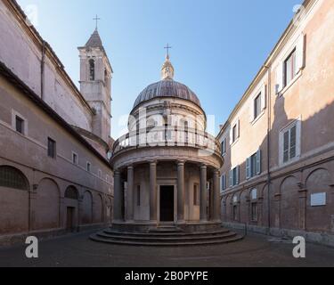 Bramante's Tempietto in San Pietro in Montorio, Rome, Italy Stock Photo ...