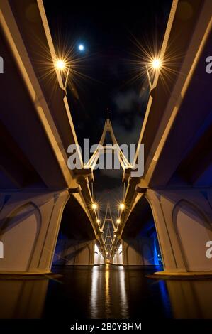 Business Bay Crossing in Dubai Creek Stock Photo - Alamy