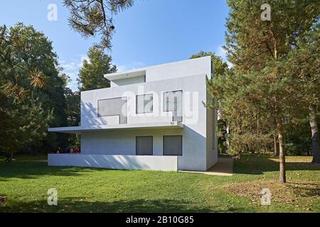 Masters' Houses, Dessau, Saxony-Anhalt, Germany. 1925-1926 Stock Photo ...