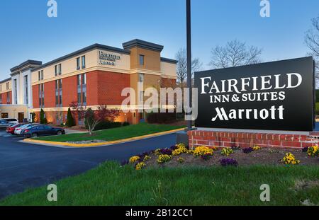 Fairfield Inn and Suites Marriott building exterior - USA Stock Photo ...