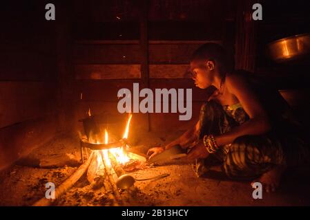 A pygmy woman (side view) In anthropology, pygmy peoples are ethnic ...