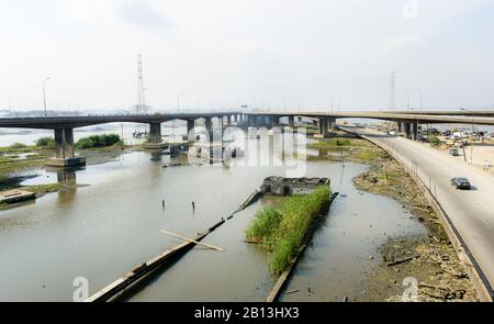 The floating slums of Lagos, Nigeria Stock Photo - Alamy
