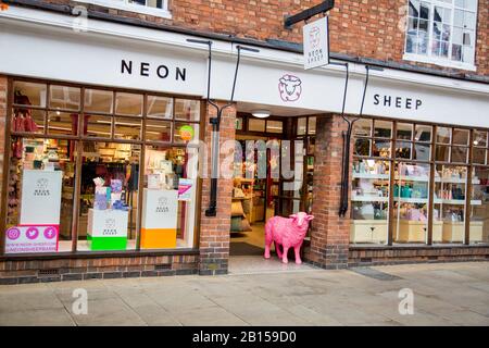 Neon Sheep shop, Stratford upon Avon, Warwickshire, England, UK Stock ...