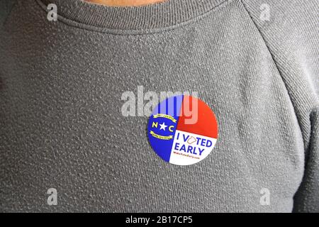 I Voted Early sticker on a voter's shirt Stock Photo - Alamy