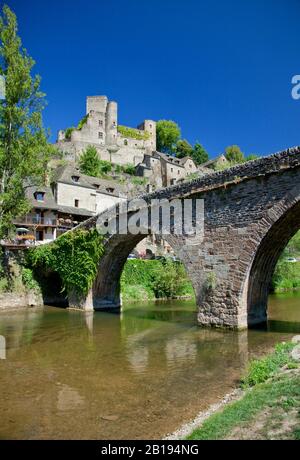 Belcastel Village Aveyron France Stock Photo - Alamy