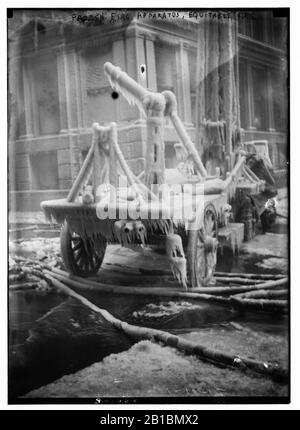 Frozen fire apparatus, Equitable fire Stock Photo - Alamy