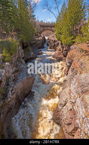 Roaring River Spring in State Park near Cassville, Missouri , Parks ...