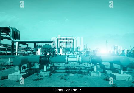 Oil field scene, oilfield equipment at work Stock Photo - Alamy