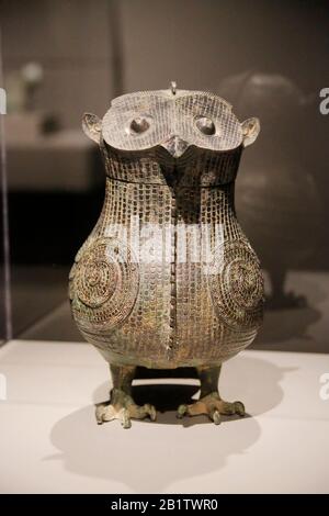 Chinese, Ritual wine vessel, zun. Bronze, late Shang, early Western ...