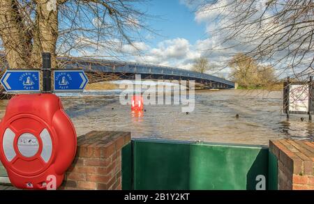 Flood defences in Upton upon Severn Stock Photo - Alamy