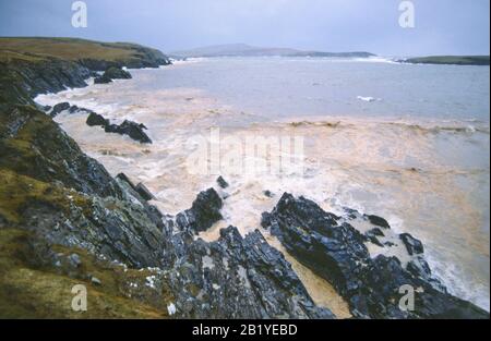 Oil tanker MV Braer aground at Garths Ness Shetland 6th January 1993 ...