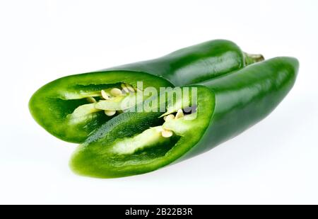 Grüne Chilischote, Studioaufnahme Stock Photo - Alamy