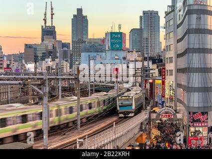 Sign for the famous Yamanote train line. Tokyo, Japan Stock Photo - Alamy