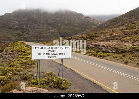 Lekhalo La Thaba Putsoa, Blue Mountain Pass, Lesotho Stock Photo - Alamy