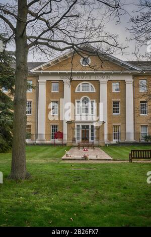 margaret thatcher grave at chelsea hospital Stock Photo - Alamy