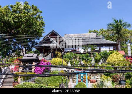 Messy electrical cables on buildings in Malta Stock Photo - Alamy