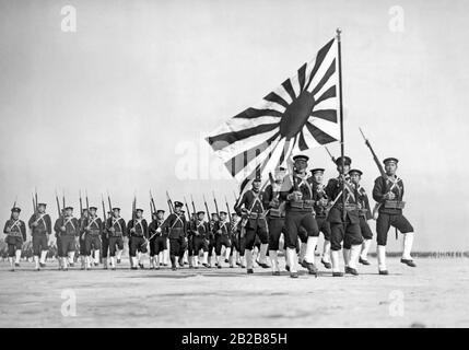 A group of Japanese soldiers at a parade Stock Photo - Alamy