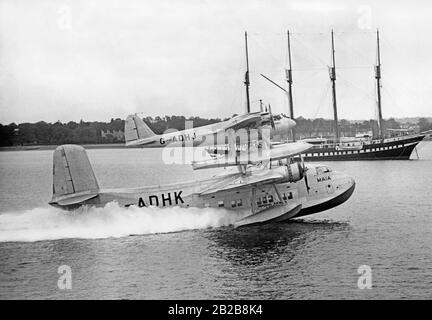 The Short Mayo Composite aircraft consists of a Short Empire flying ...