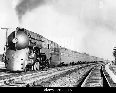 Streamlined steam locomotives before 1945, a streamliner in Germany ...