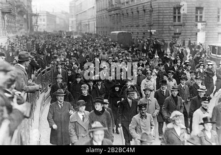 Cadet students of the Hauptkadettenanstalt Berlin-Lichterfelde dressed ...