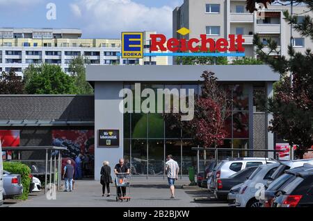 Reichelt Markt, Wiesbadener Strasse, Wilmersdorf, Berlin, Deutschland ...