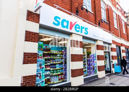 Savers Shop Sign Logo Stock Photo - Alamy