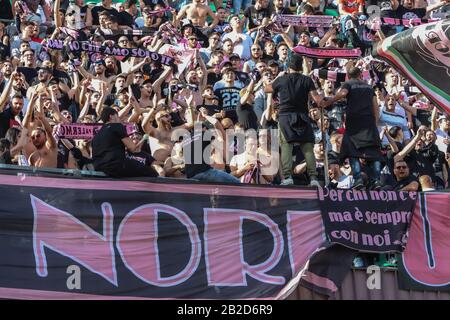 Palermo, Italy. 01st Mar, 2020. Ultras rosanero (Curva Nord Inferiore ...
