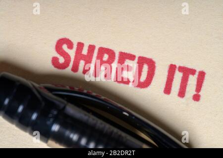 Privacy concept with word on the folder Stock Photo - Alamy