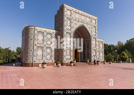 Uzbekistan, Samarkand, Ulugh Beg's Observatory Stock Photo - Alamy