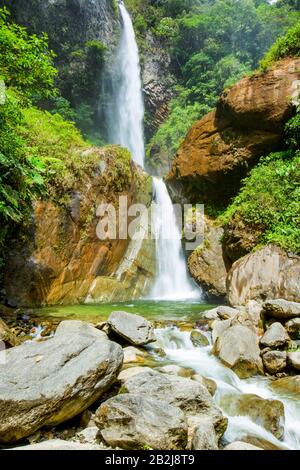 Machay Waterfall Near Banos Ecuador Stock Photo - Alamy