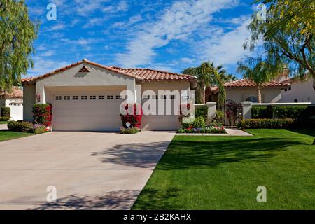 View up driveway to luxury villa Stock Photo - Alamy
