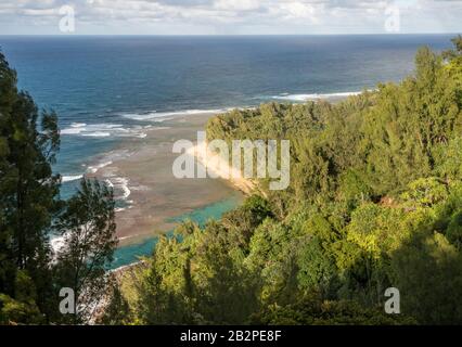 Ke'e Beach from the Kalalau Trail on the Na Pali Coast of Kauai, Hawaii ...