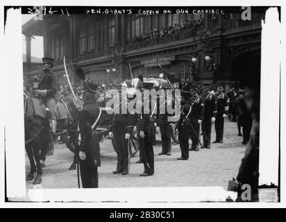 Gen. Grant's coffin on gun carriage, Photo shows funeral procession on ...