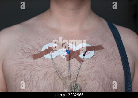 Holter monitor diagnosis heart health cardio Stock Photo - Alamy