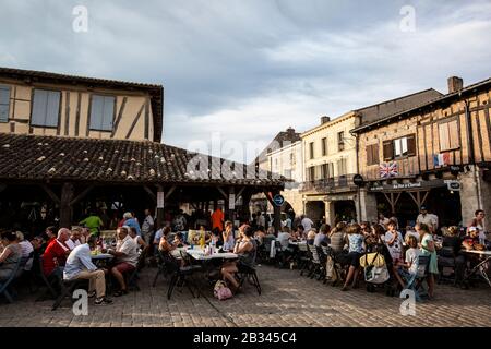 Villeréal medieval bastide town in the Lot-et-Garonne department in ...