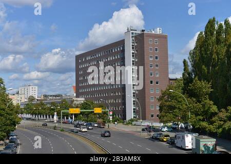 Bundesamt fuer Migration und Fluechtlinge, Bundesallee, Wilmersdorf ...