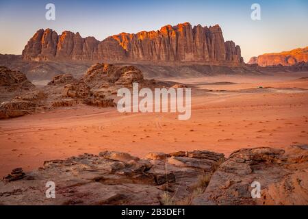 Mountain range in Jordan Stock Photo - Alamy