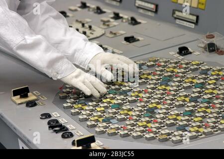 Control Rods In Nuclear Power Plants. 5th Nov, 2012. A pice of the ...