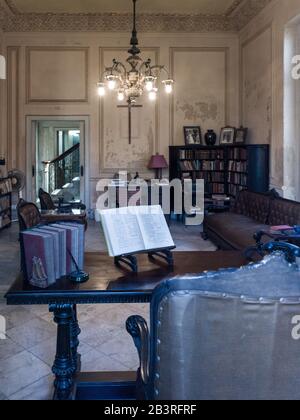 Interiors of a house, Havana, Cuba Stock Photo - Alamy