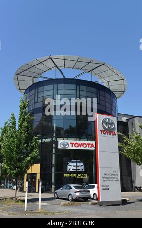 Toyota Autohaus, Stralauer Allee, Friedrichshain, Berlin Germany Stock ...