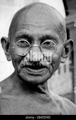 Mahatma Gandhi portrait 1940s old vintage 1900s picture Stock Photo - Alamy